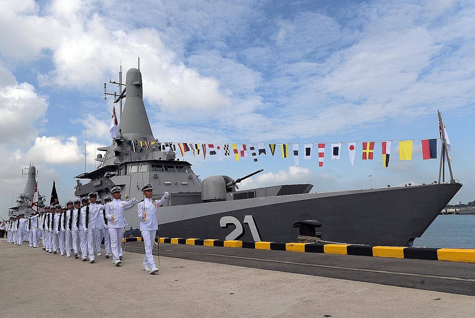 Singapore navy's final three littoral mission vessels now operational ...