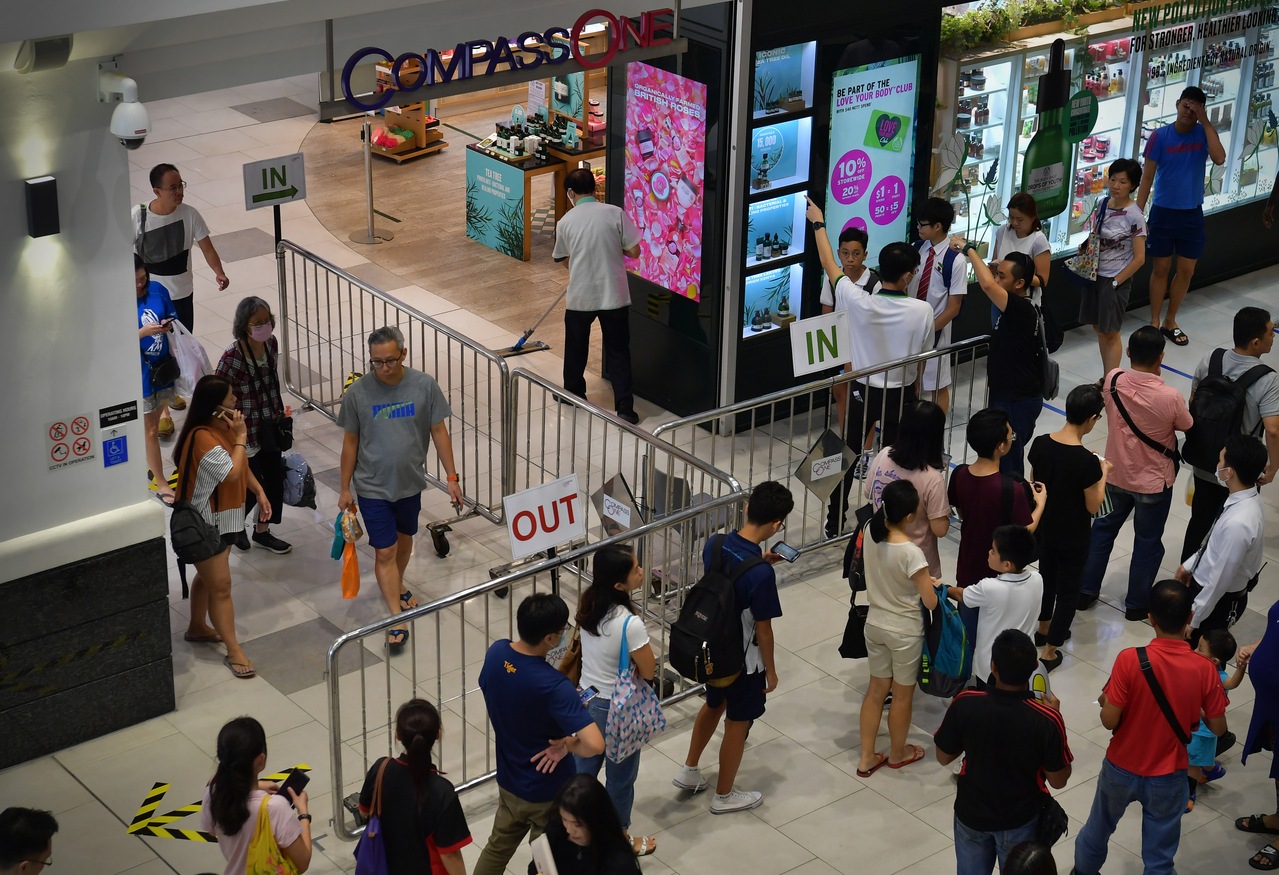 Crowd-limiting measures at malls, public venues as new safe distancing ...