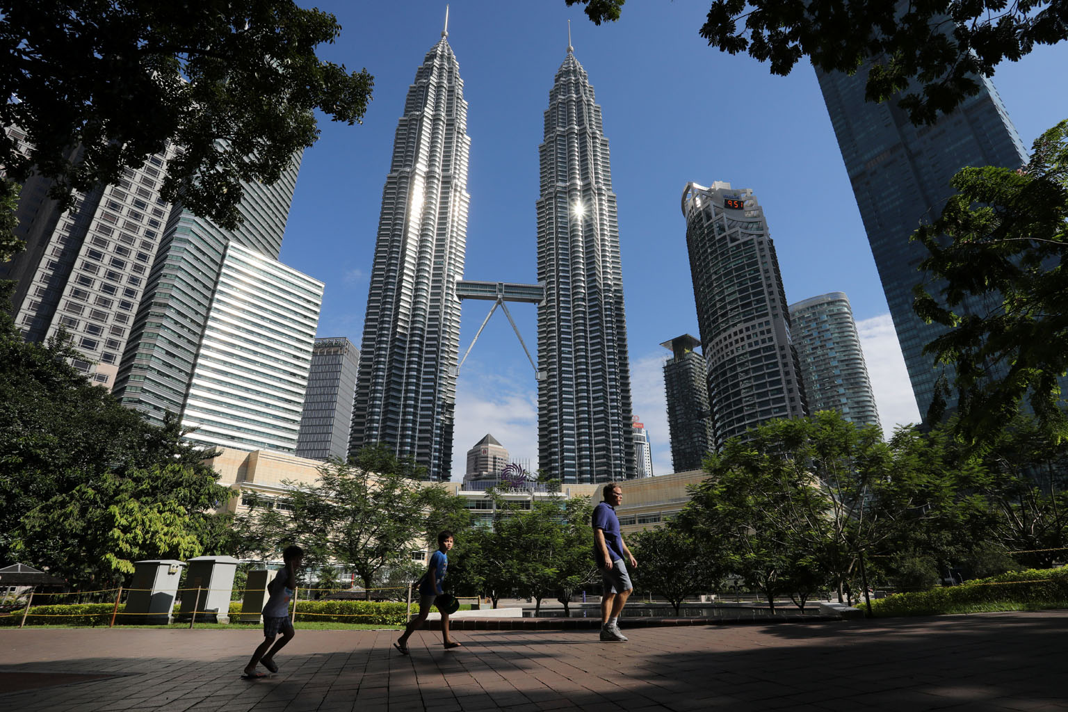 Rich Chinese snapping up luxury homes across Asia | The Straits Times
