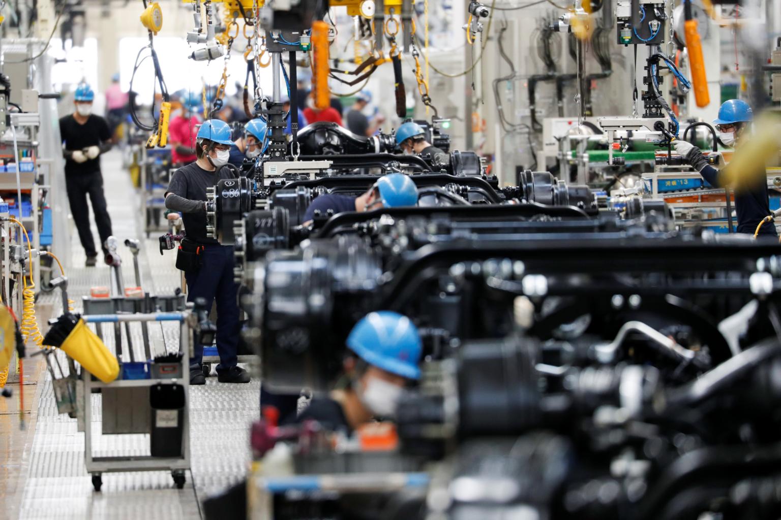 Japan factory output slumps as economy sinks deeper into recession ...