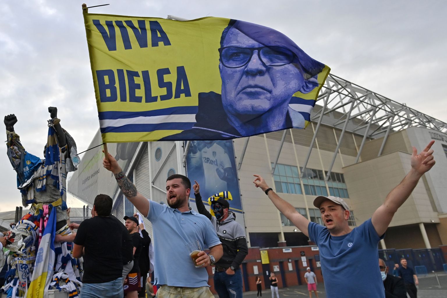 Football: Leeds promoted to Premier League after 16-year exile | The ...