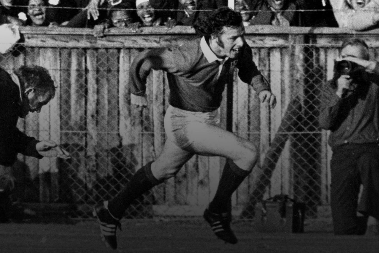 Rugby: Wales great JJ Williams dead at 72 | The Straits Times