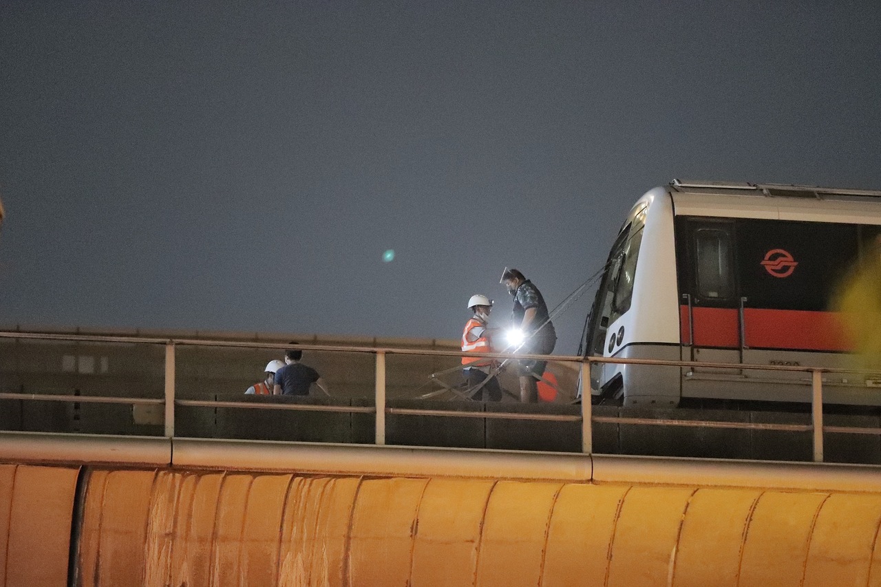 Parliament: SMRT made right calls in evacuation of passengers during ...
