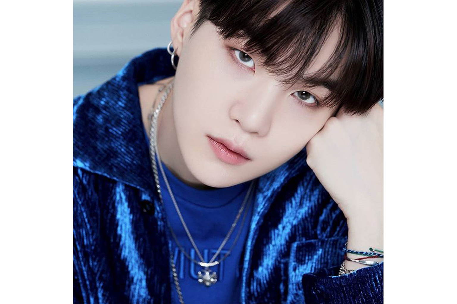 BTS' Suga takes a break after surgery | The Straits Times