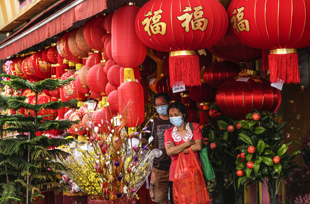 Rising Covid-19 cases prompts Malaysians to scale down Chinese New Year ...
