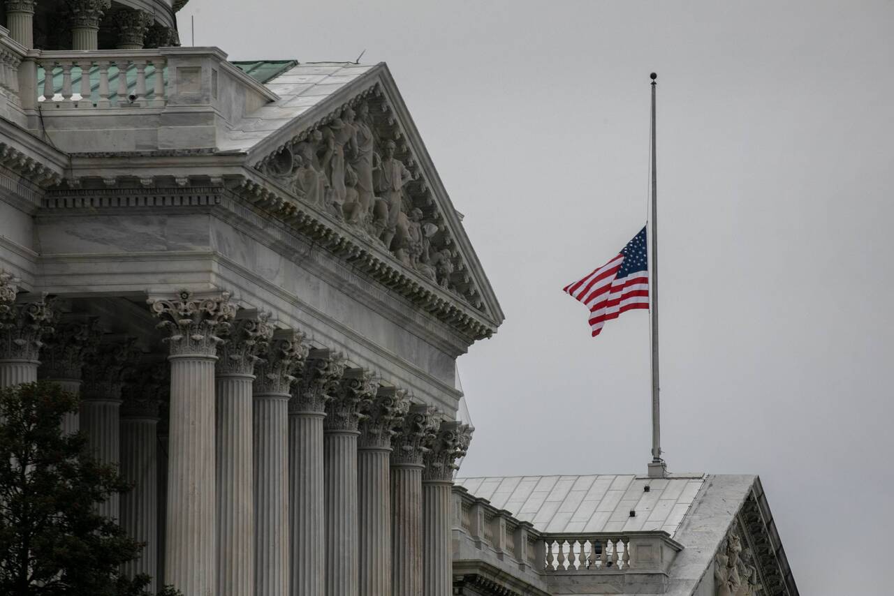 Trump orders US flags at half-mast for fallen Capitol officers | The ...