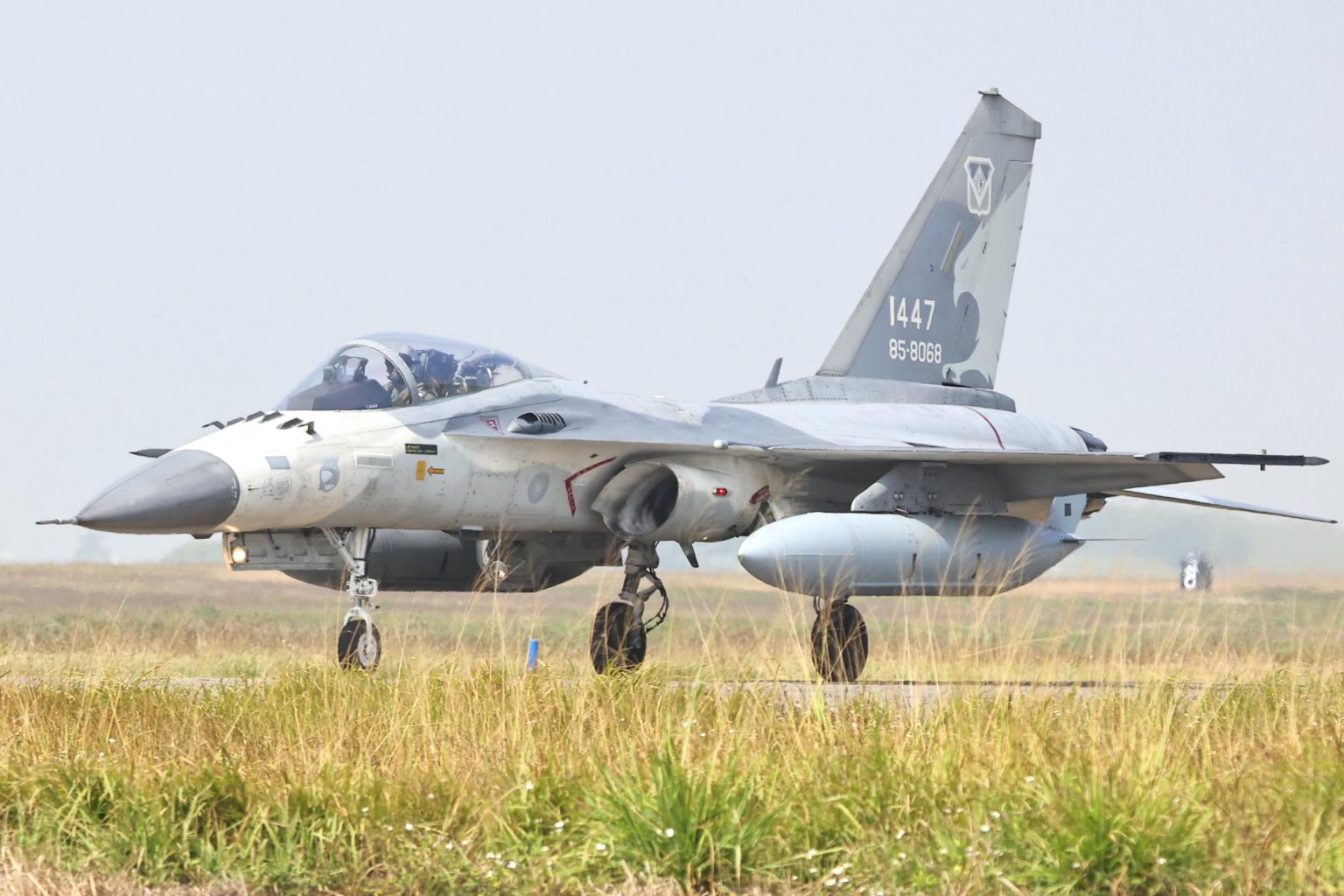 Taiwan air force flexes muscles after latest Chinese incursion | The ...