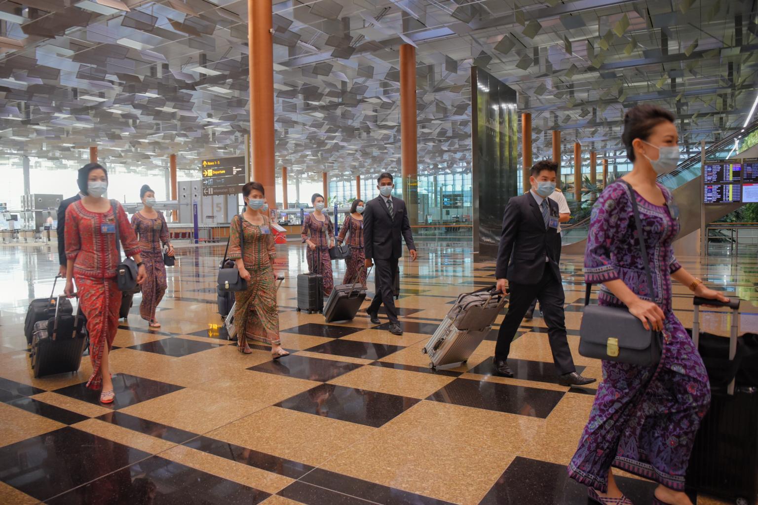 First SIA flights with crew fully vaccinated against Covid-19 depart ...