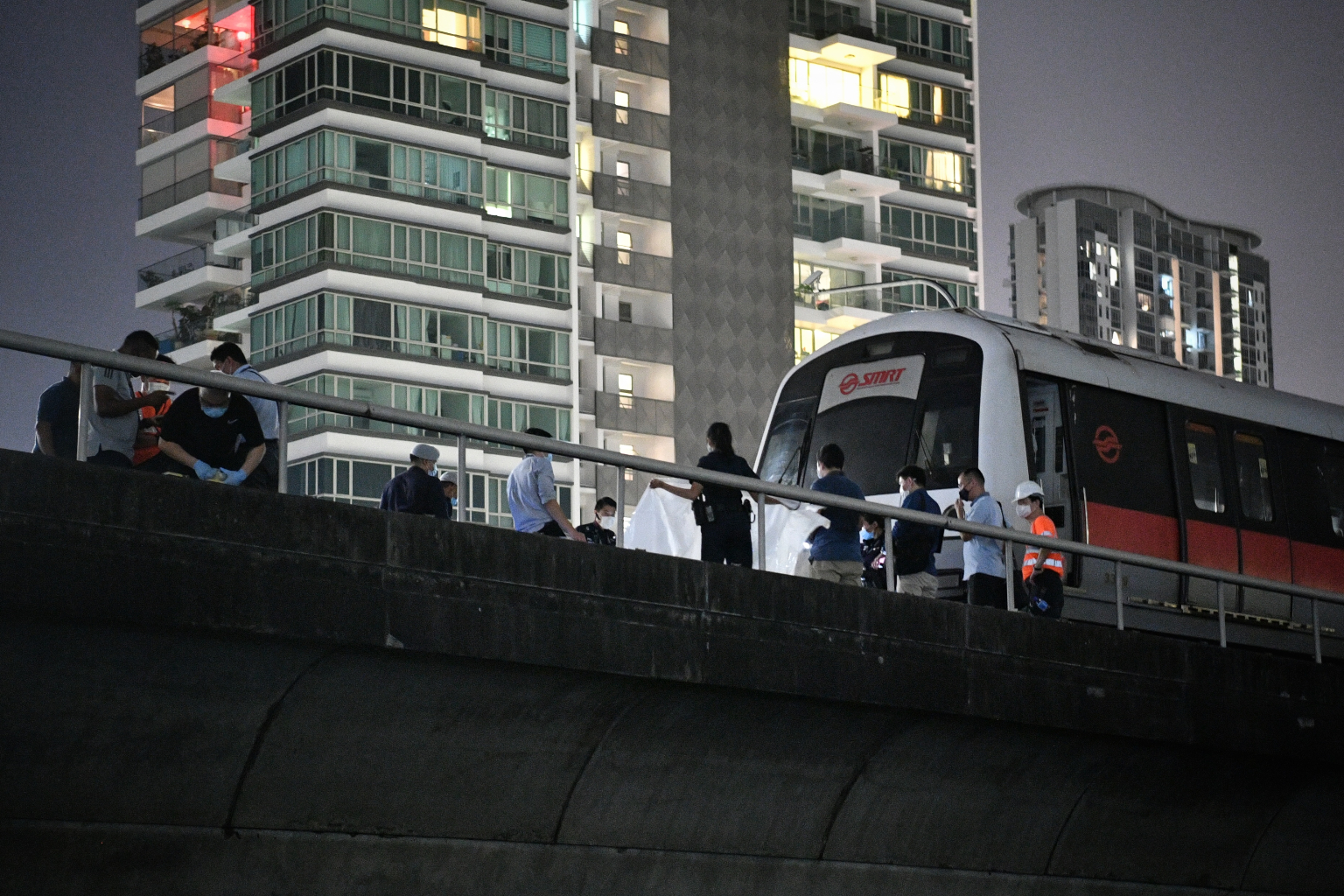 31-year-old man killed on MRT tracks, train services on East-West Line ...