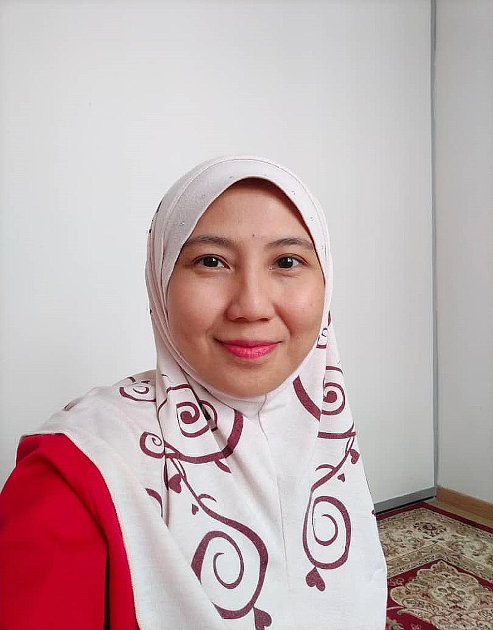 Ex-SIA girl traces her recovery after plane crash | The Straits Times