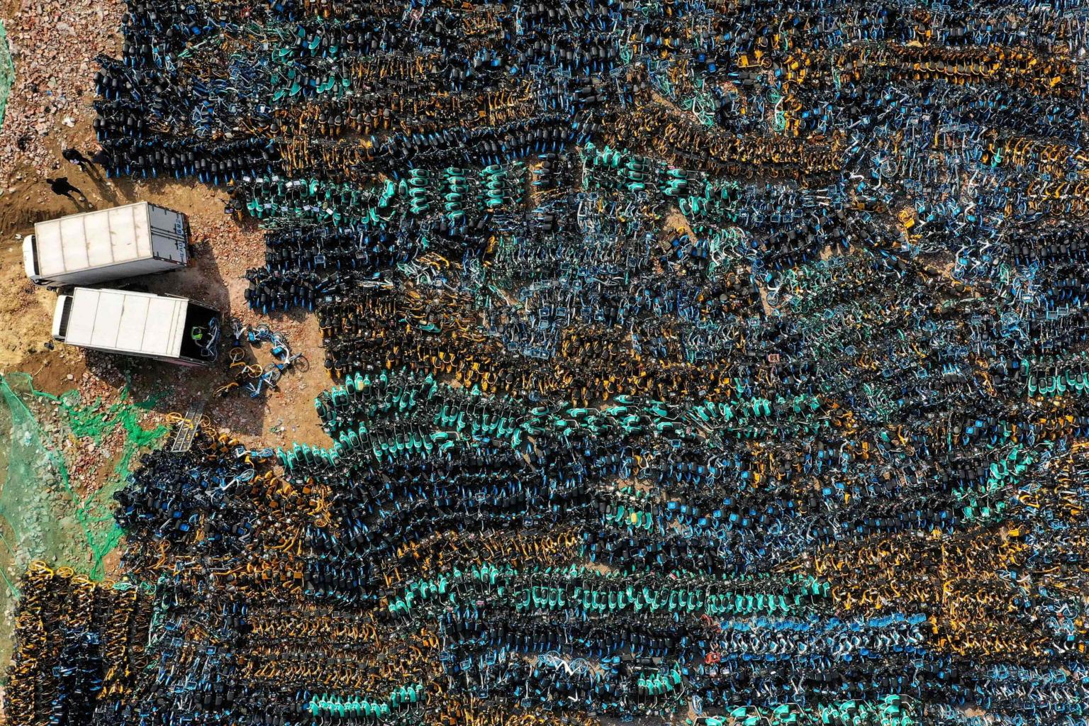 Graveyard of the bikes: Aerial photos of China's failed share-cycle ...