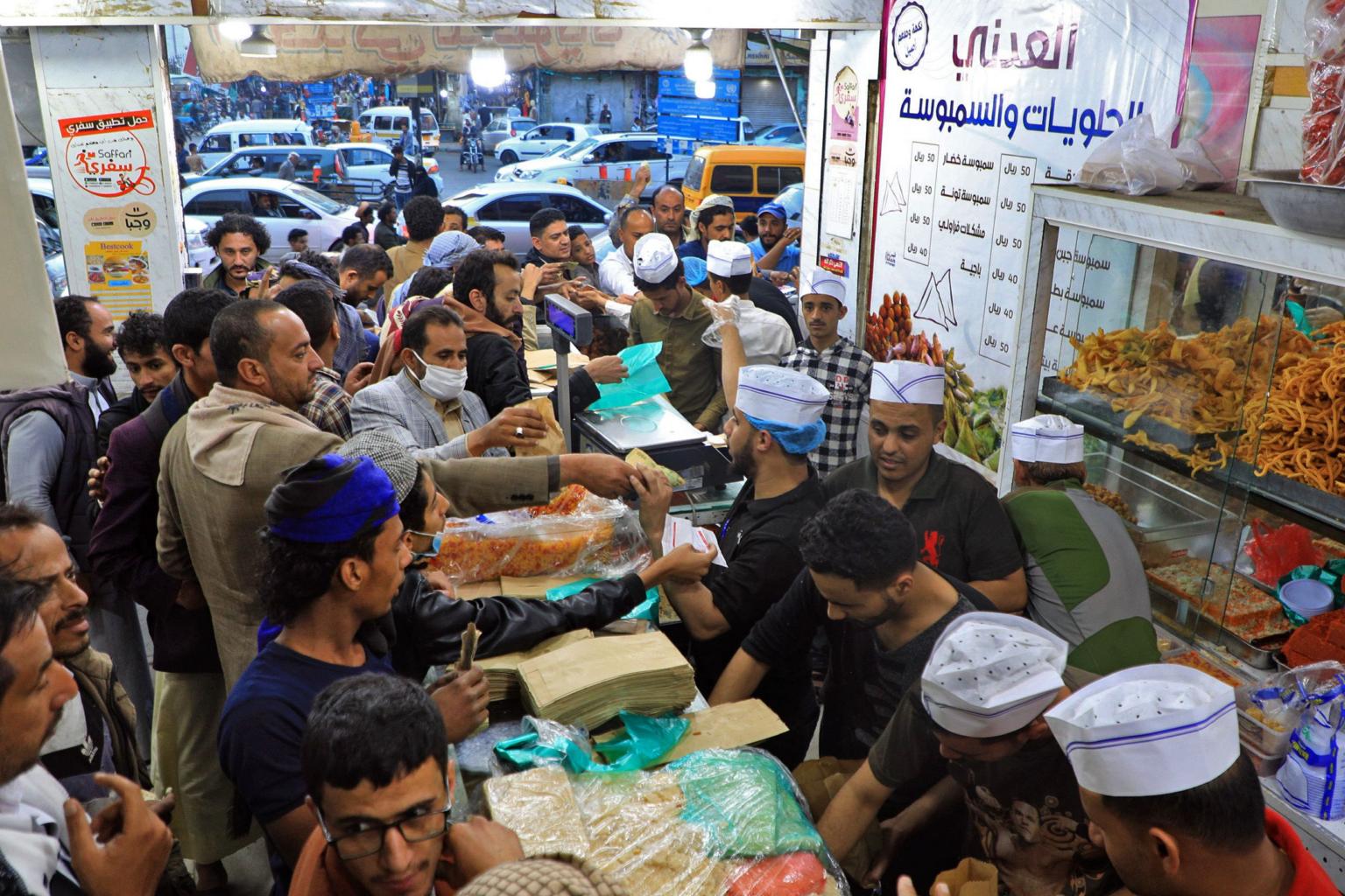 Mouth-watering snacks bring joy to war-torn Yemen during Ramadan | The ...
