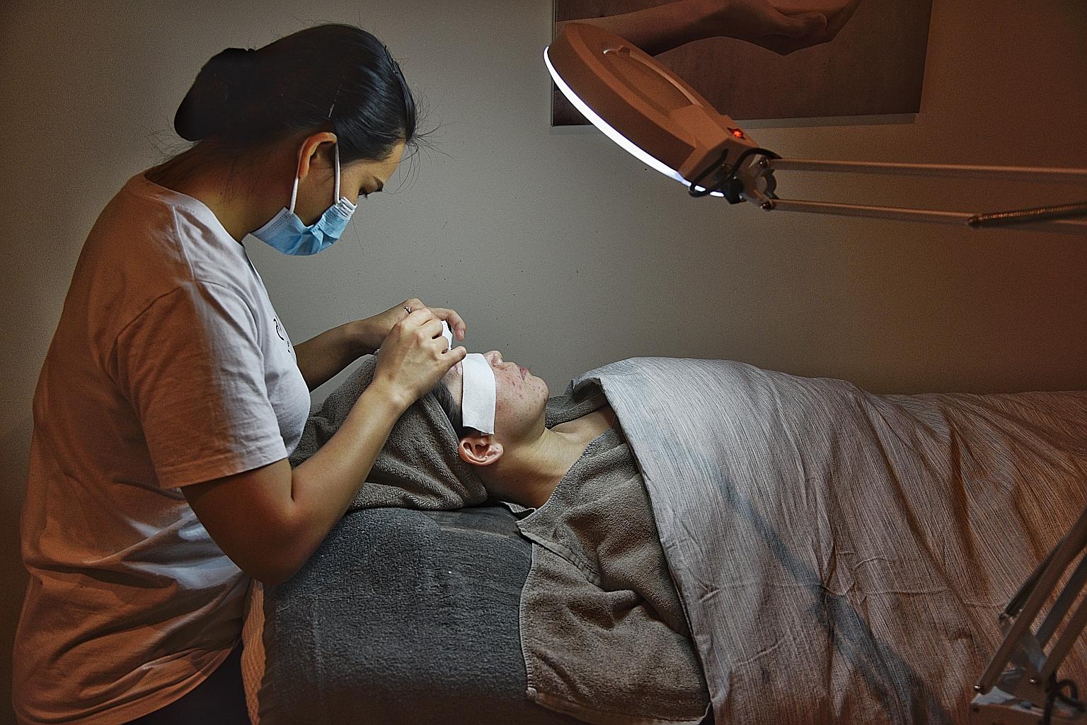 Some beauty salons fully booked, but not all see high demand | The ...