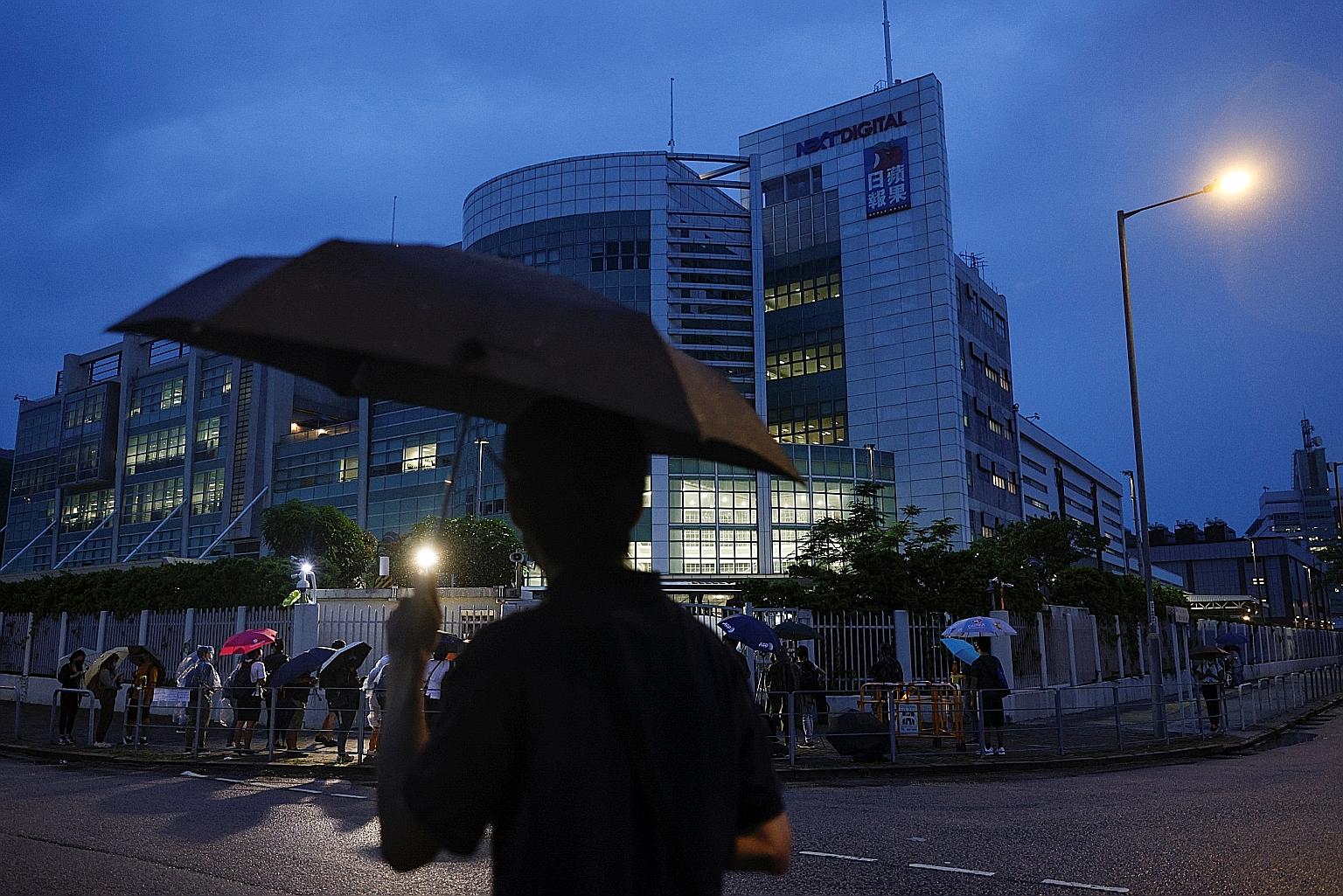 HK's Apple Daily ends its print run today, after 26 years | The Straits ...