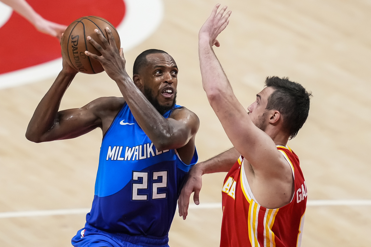 NBA: Middleton, Antetokounmpo spark comeback, Bucks grab 2-1 lead | The ...