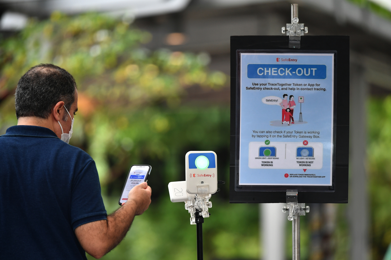 Malls in Singapore roll out SafeEntry Gateway boxes for checking out ...