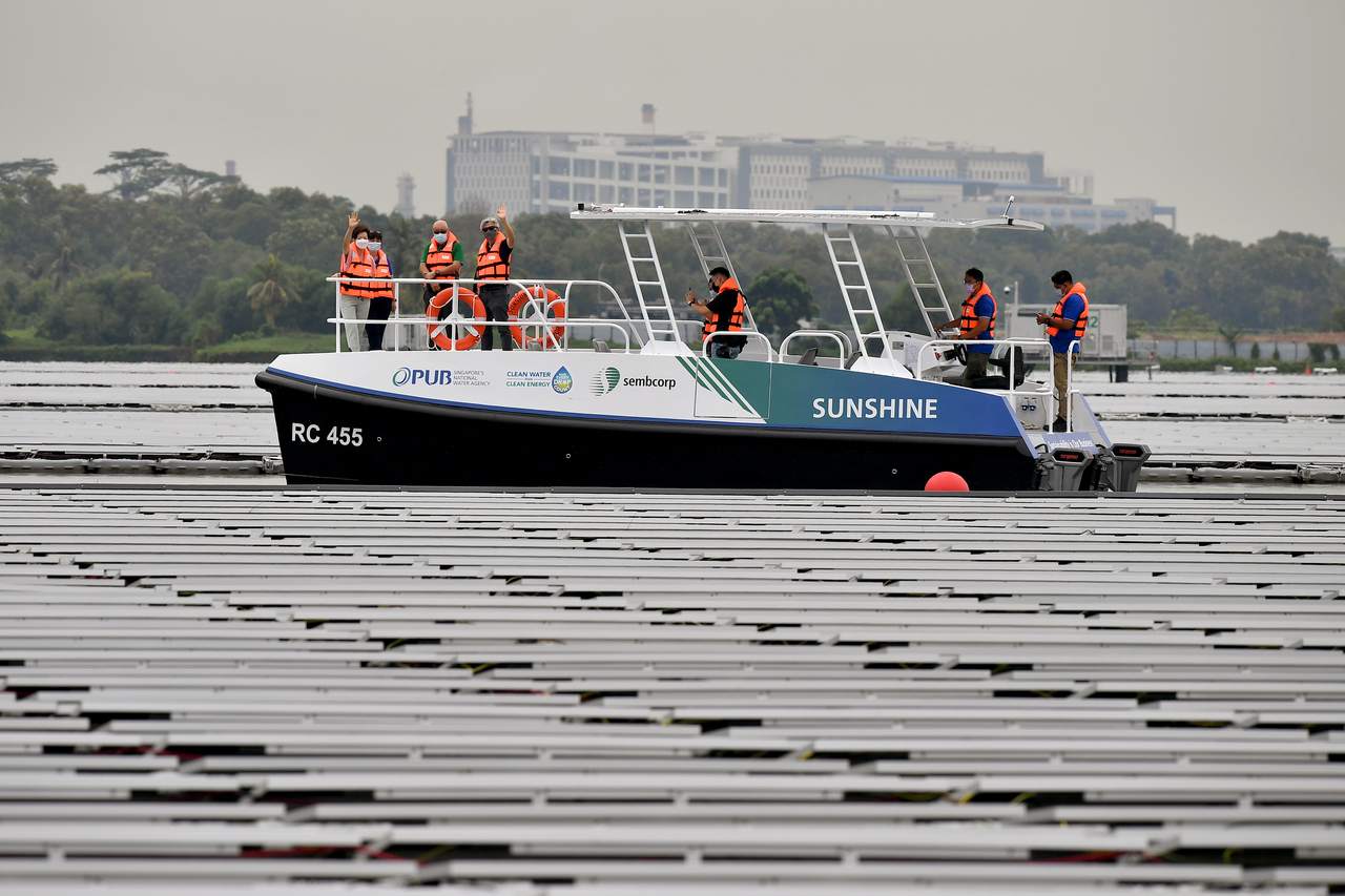 Singapore's first large-scale solar floating farm opens at Tengeh Reservoir | The Straits Times