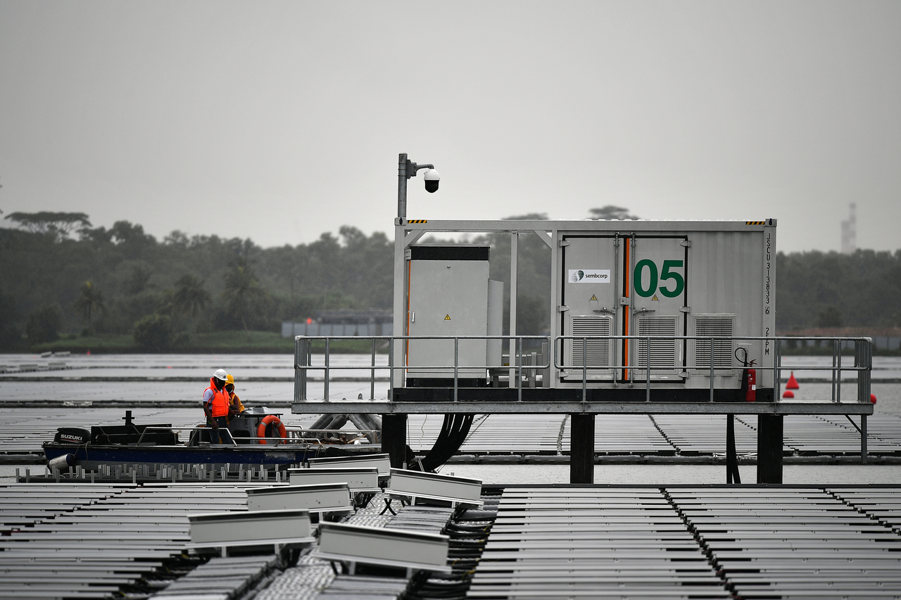 Singapore's first large-scale solar floating farm opens at Tengeh Reservoir | The Straits Times