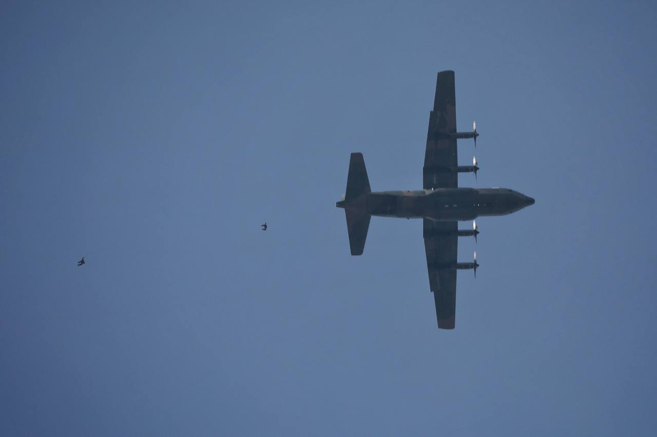 Red Lions spotted conducting free-fall jumps in the heartland | The ...