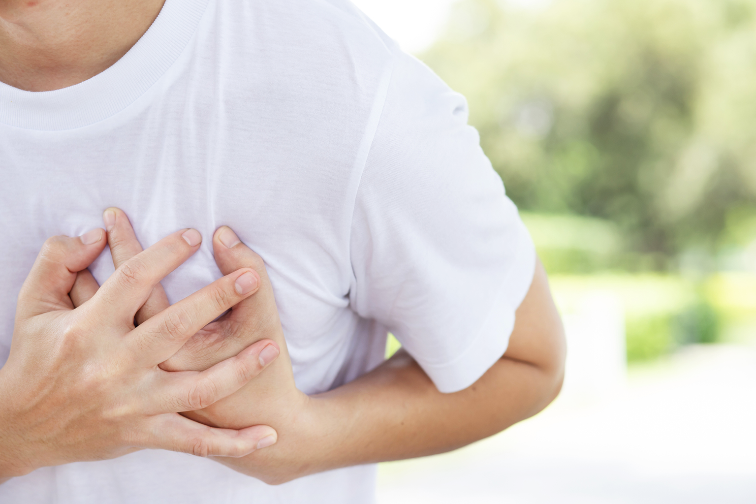 Dull chest aches, swollen legs and fainting spells: Possible signs of a ...