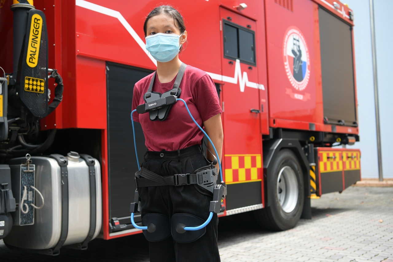 Giving SCDF's new 'exosuit' a test run | The Straits Times