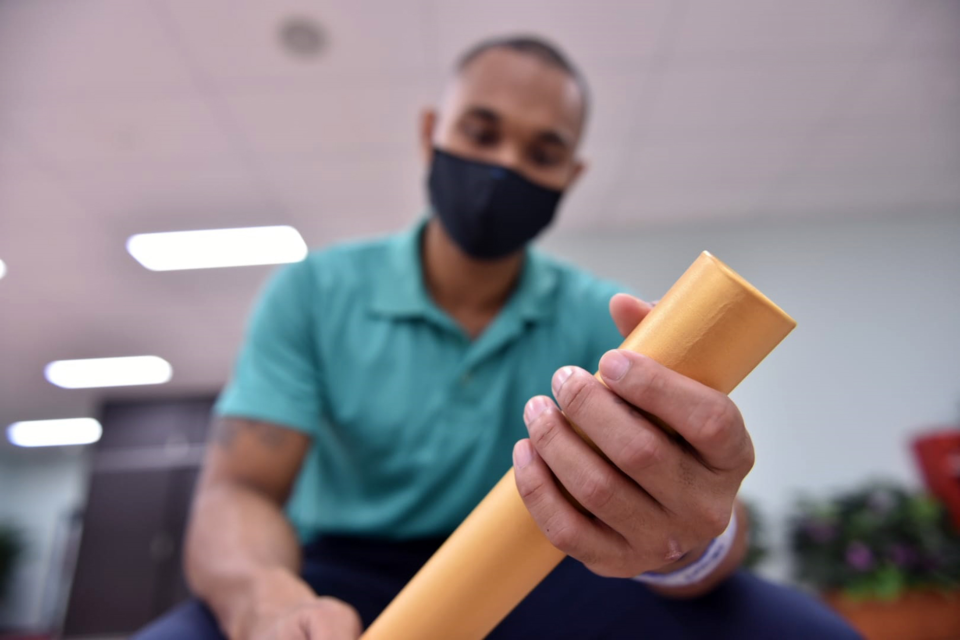 82 prison inmates receive National Youth Achievement Awards | The ...