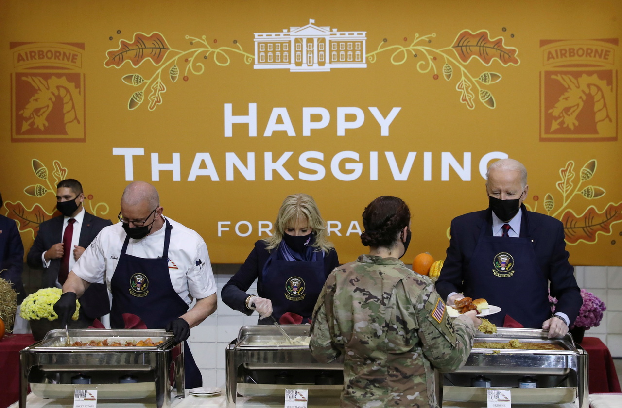 Bidens thank US troops for their service during 'Friendsgiving' feast ...