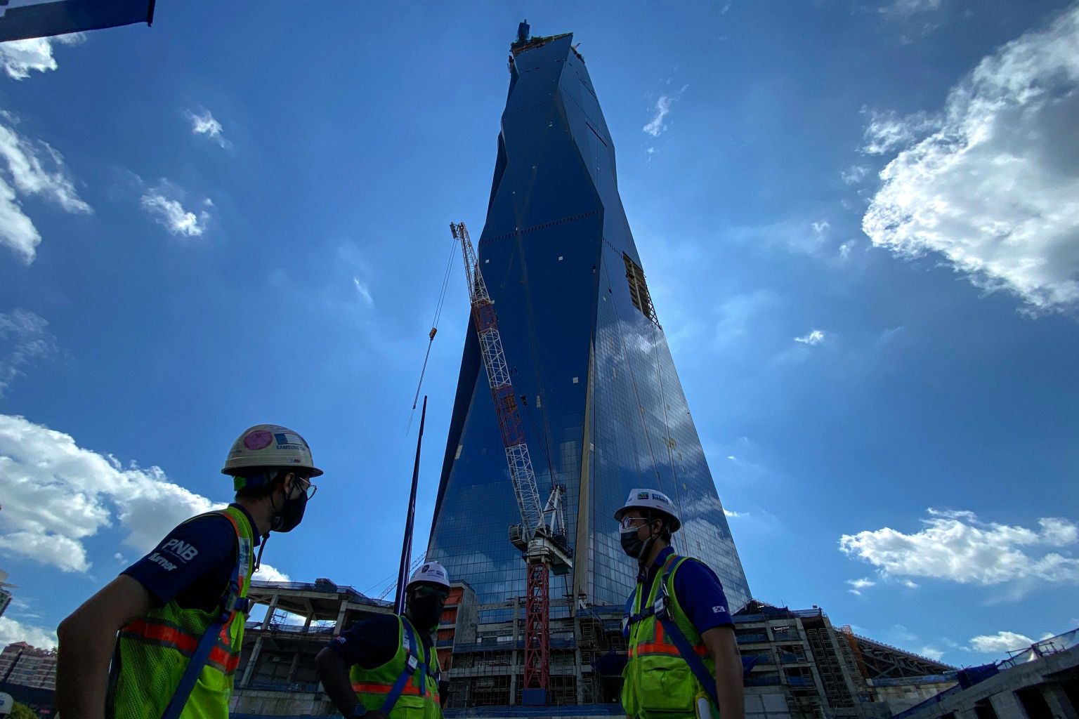 Completion of spire for Merdeka 118, world's second-tallest building, a ...
