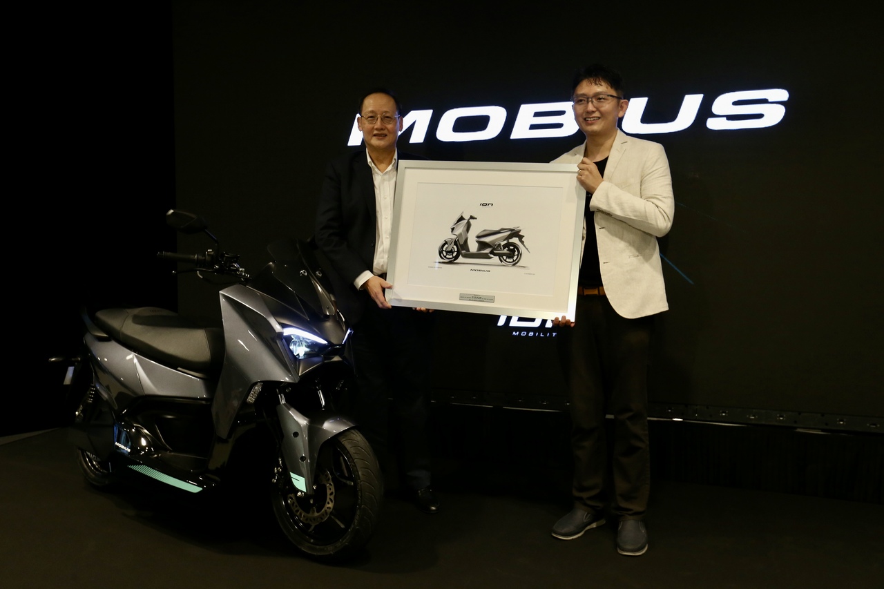 S'pore firm unveils electric motorbike Ion Mobius, targets production ...