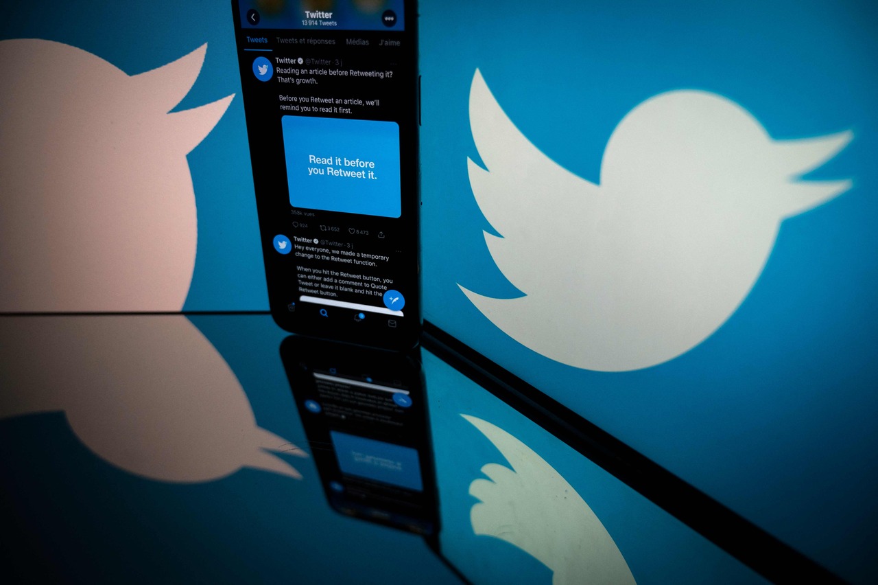 Twitter admits policy errors after far-right abuse changes to picture ...