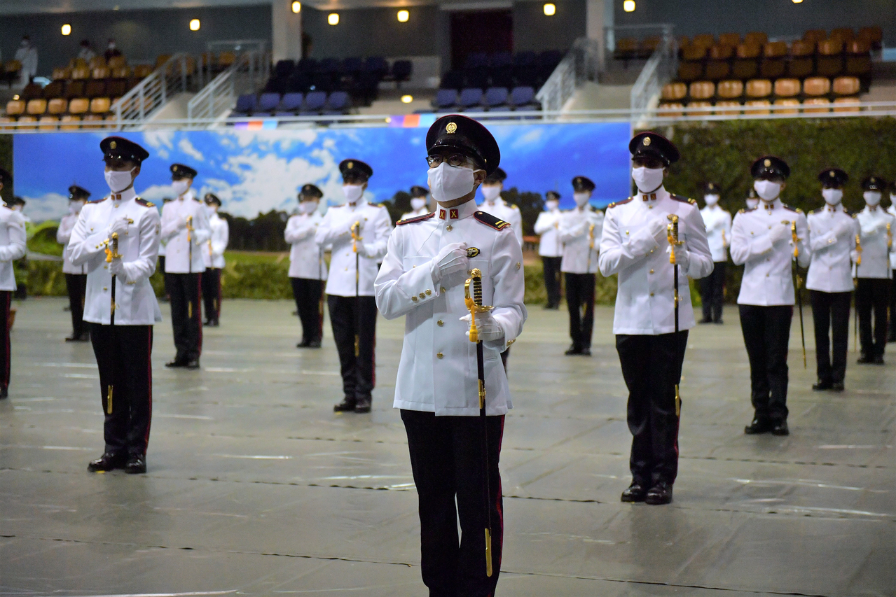 Cadets commissioned as SAF officers mark milestone with loved ones, a ...
