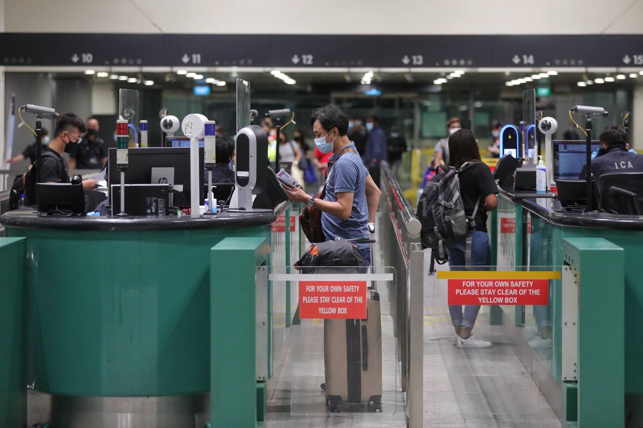 Traffic slows down at Woodlands, Tuas checkpoints after midnight rush ...