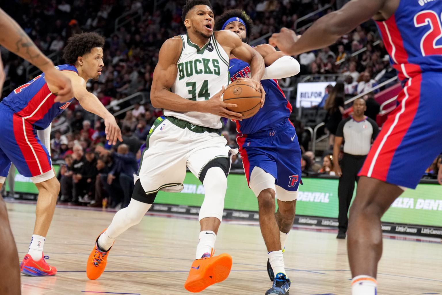 Basketball: Bucks eye second seed after routing Pistons | The Straits Times