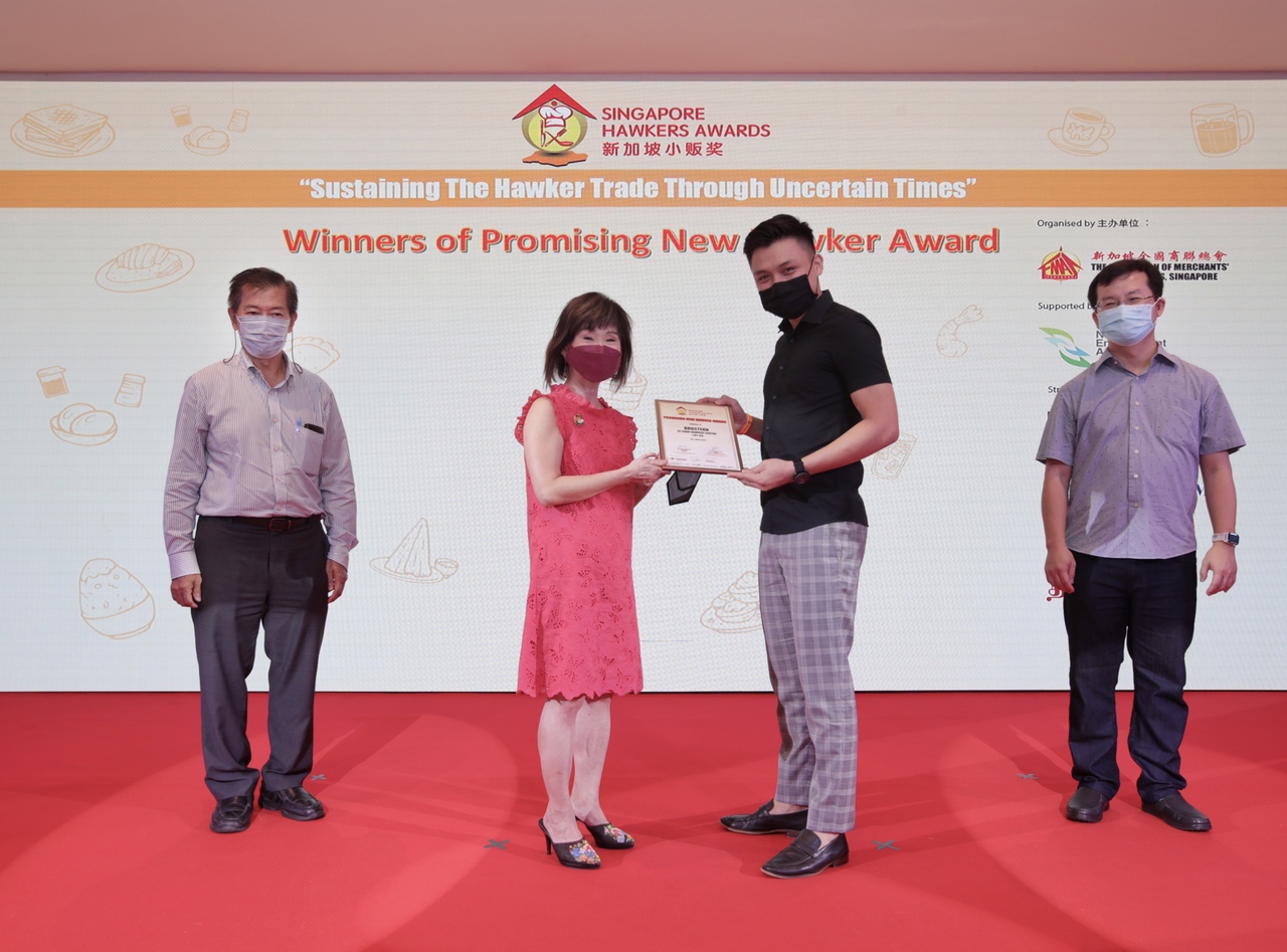 15 hawkers presented award for efforts in sustaining hawker culture ...