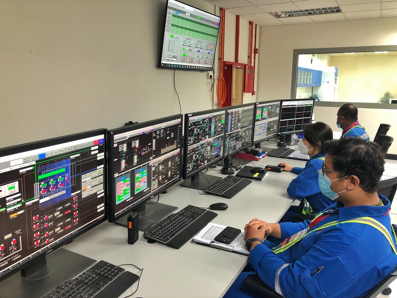 S'pore's fifth desalination plant opens on Jurong Island | The Straits ...