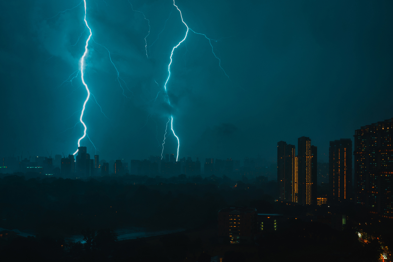Storm chasing photographers welcome high levels of lightning activity ...