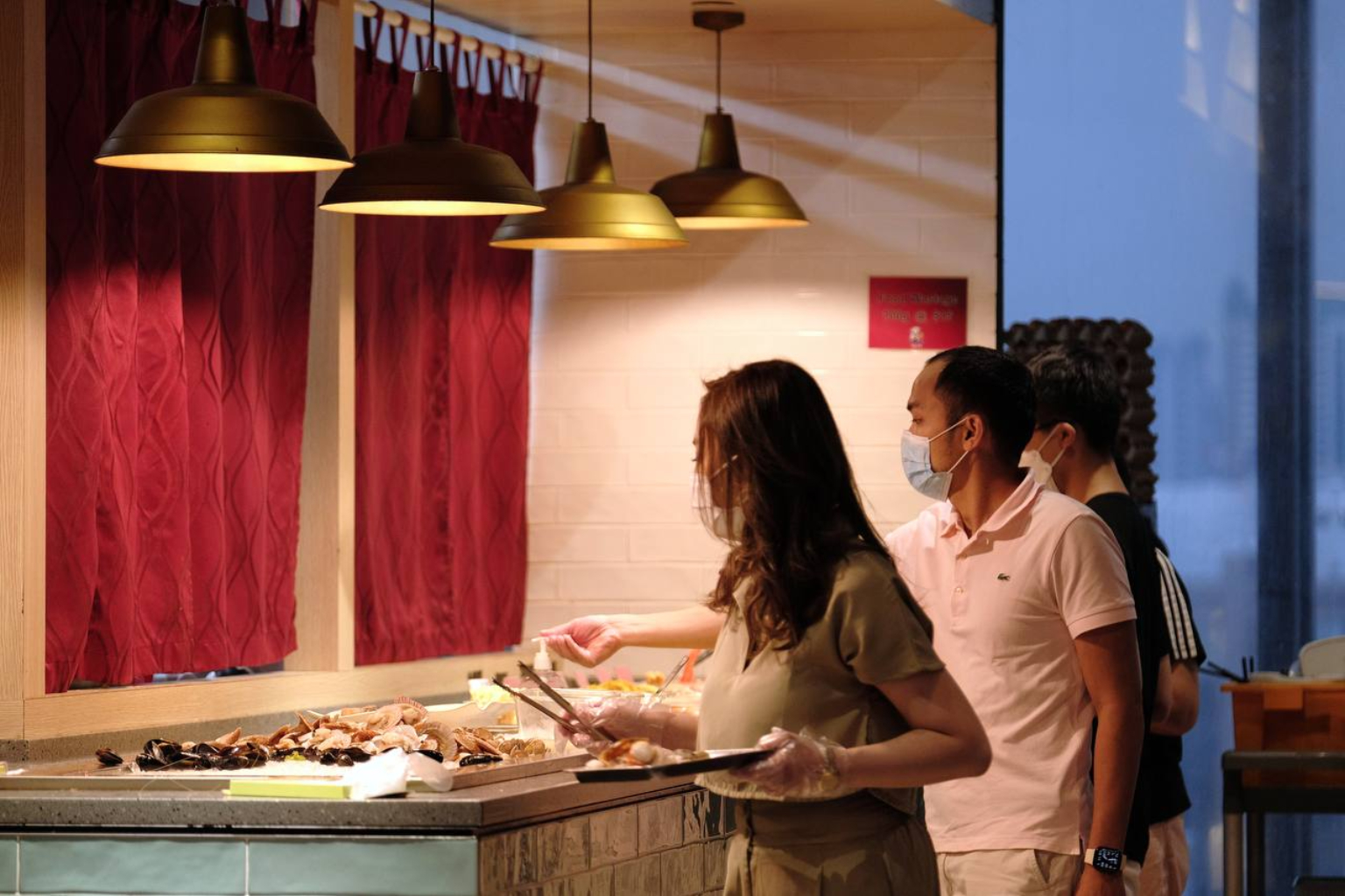 Restaurants and patrons welcome return of self-service buffet lines ...