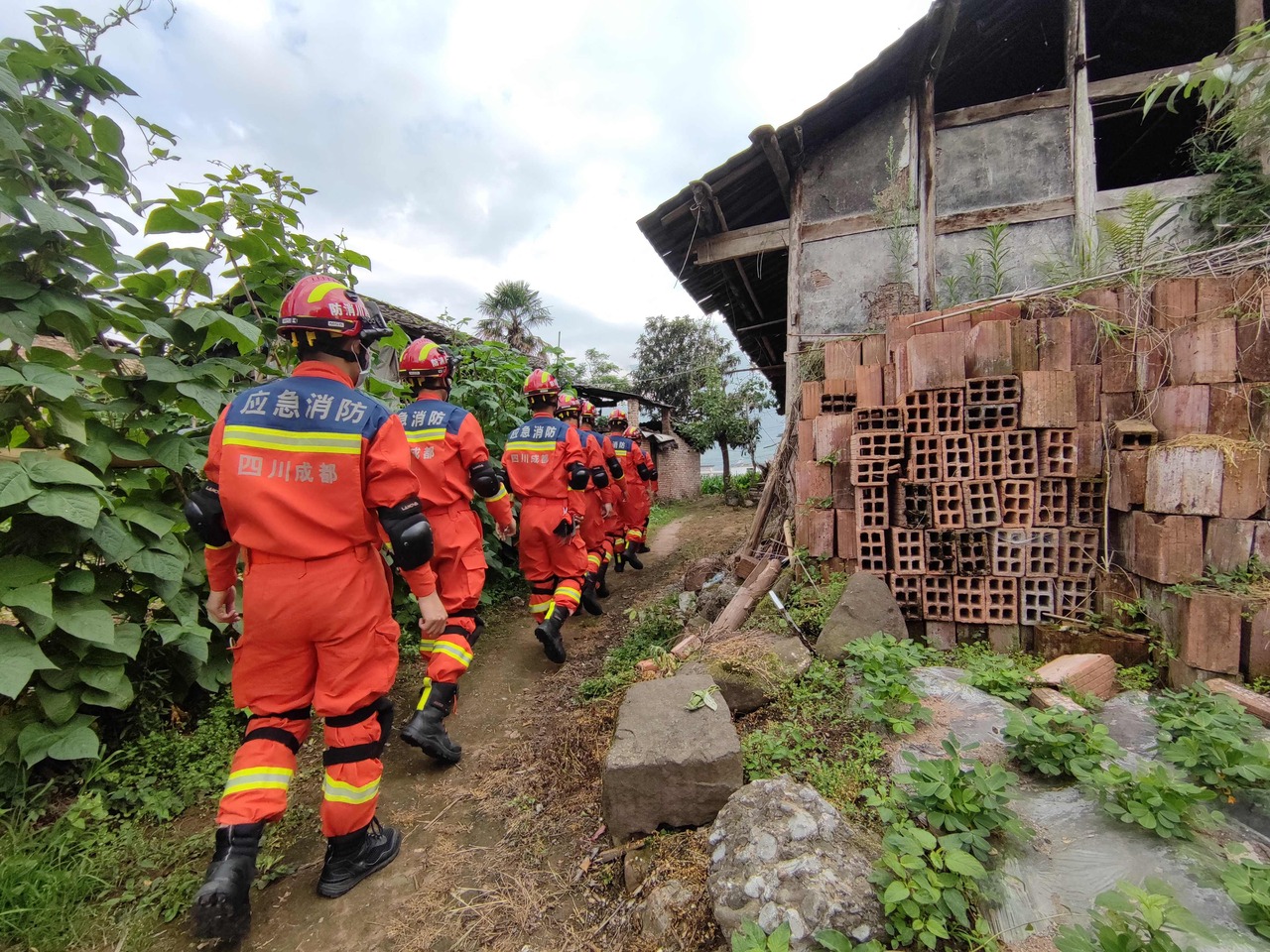 Sichuan residents return home, two days after 6.1 quake hit | The ...
