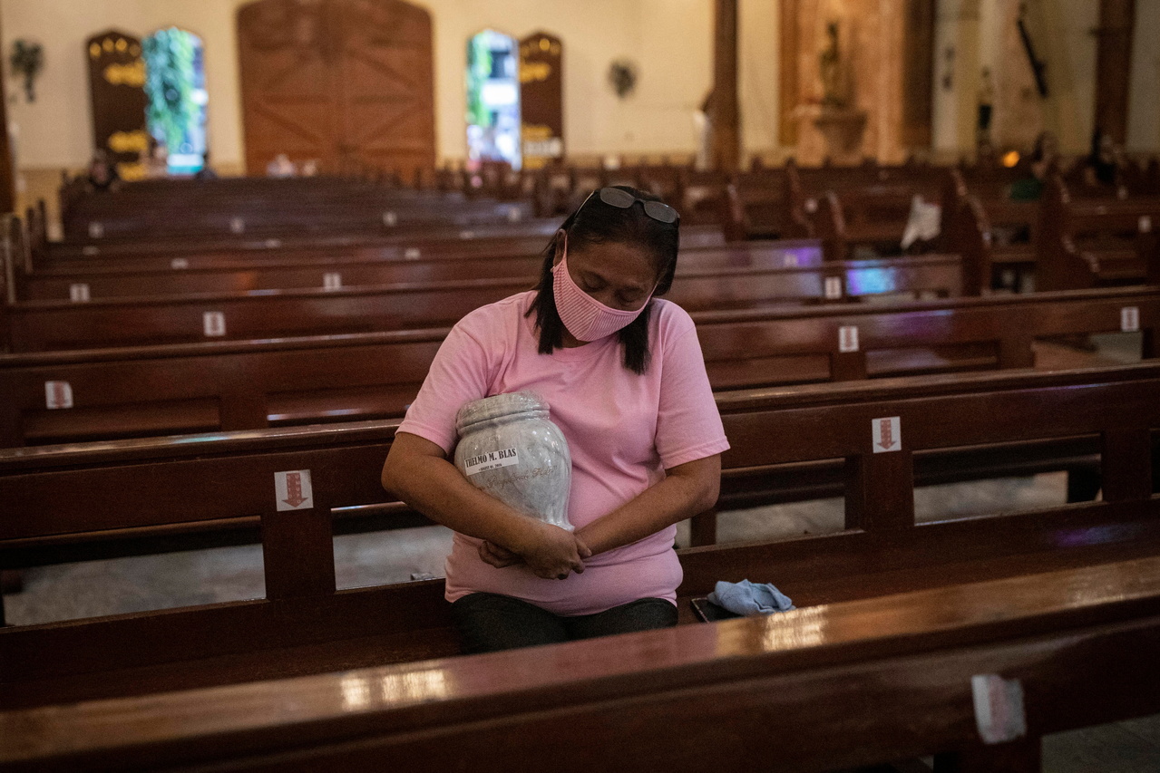 A pathologist, a priest and a hunt for justice in the Philippines | The ...