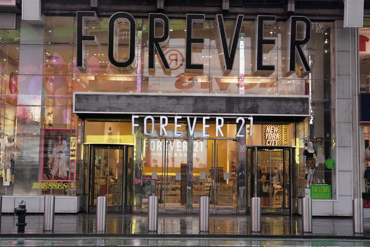 Forever 21 takes third crack at China market with new bricks-and-mortar ...