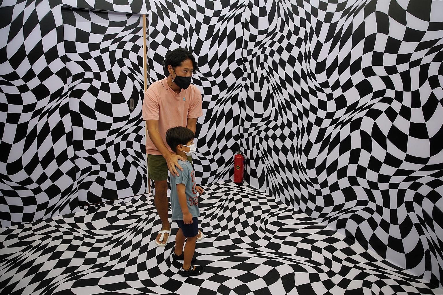 Pop-up event with immersive rooms simulating harmful effects of drugs ...
