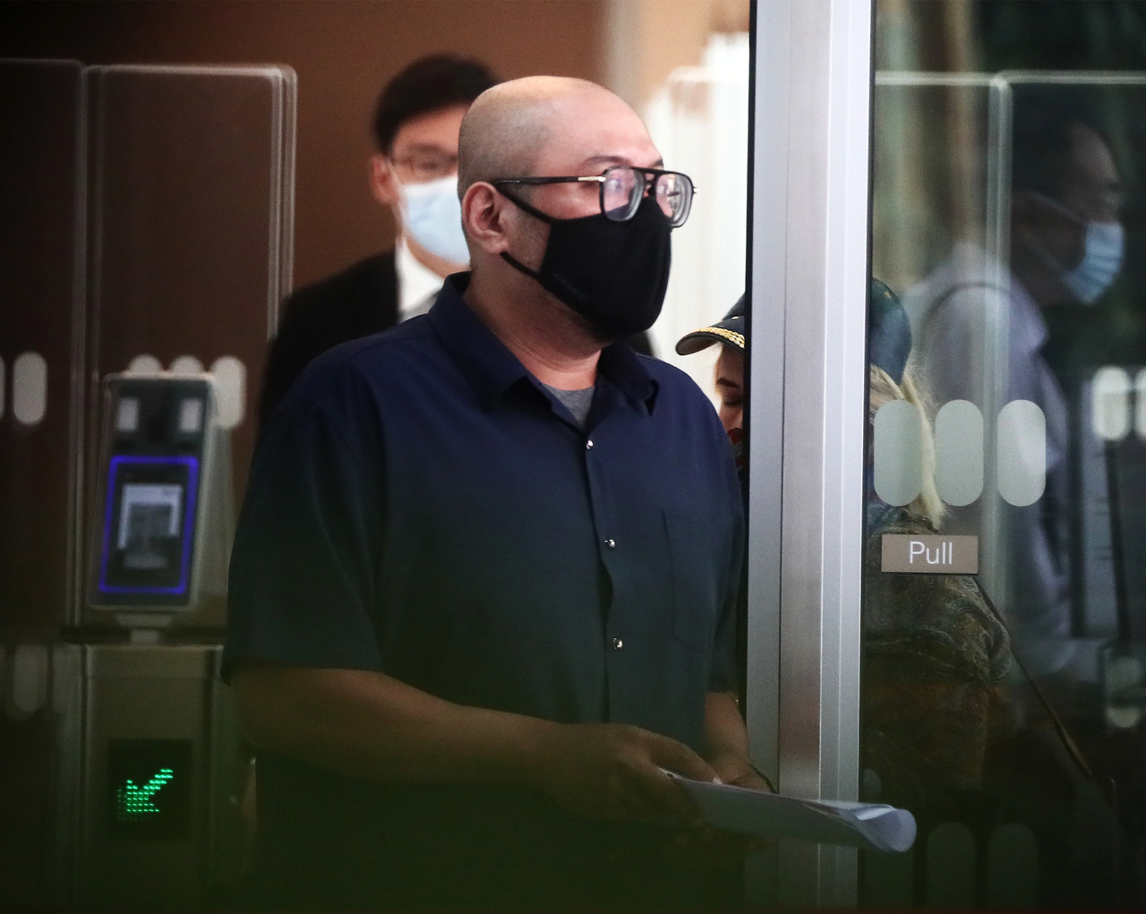 Shell heist: 8 weeks' jail for man who took $14k bribe, turned blind ...