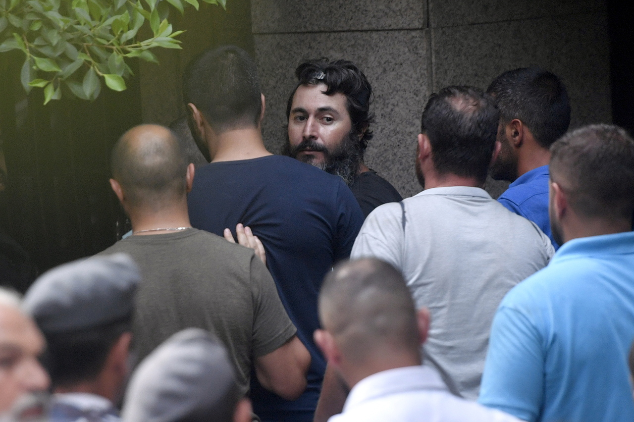 'Hero' Lebanon hostage-taker turns self in after bank drama | The ...
