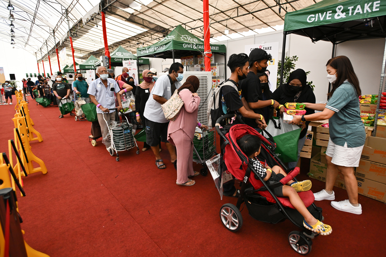 400 lower-income families in Jalan Besar GRC benefit from pop-up mega ...
