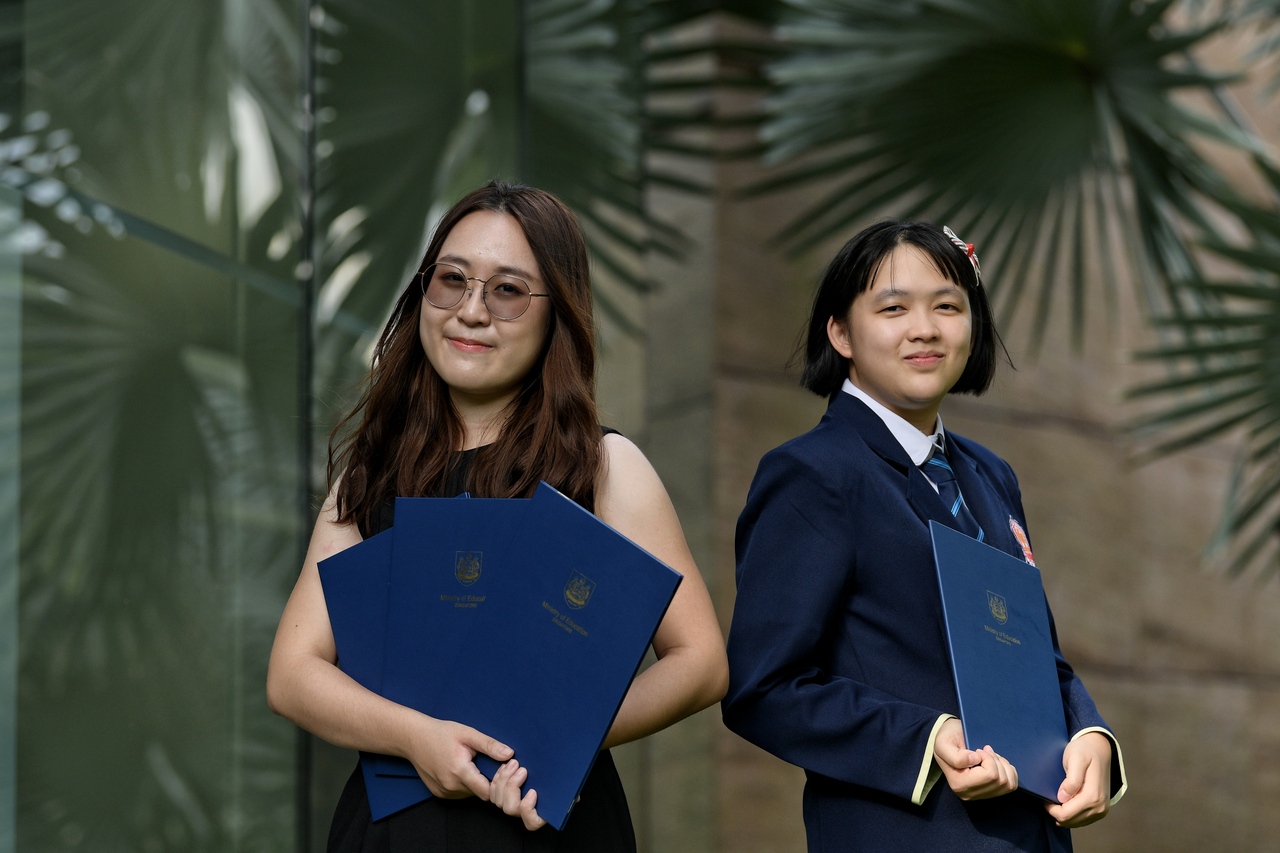 195 young people receive awards for being exemplary students | The ...