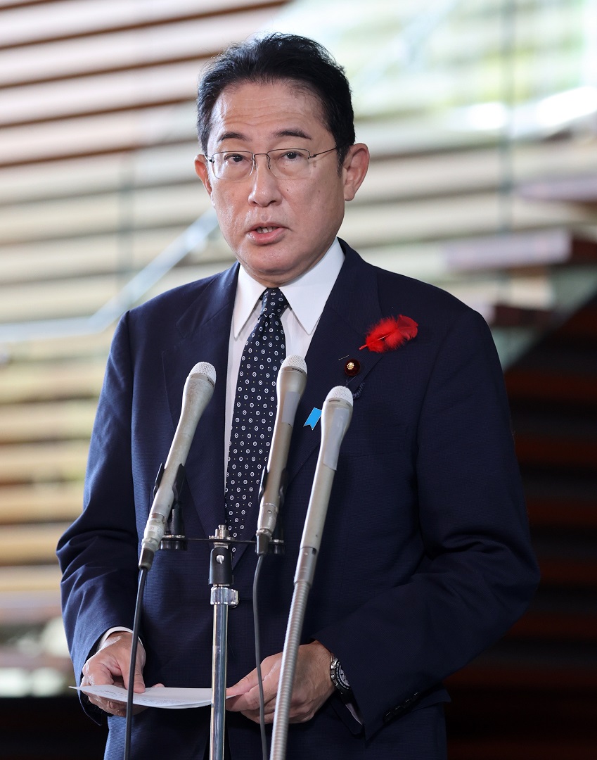 North Korea fires missile over Japan, stopping trains and sparking ...