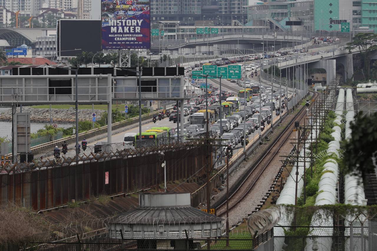 Backup power generator failure at Woodlands caused outage, delayed ...