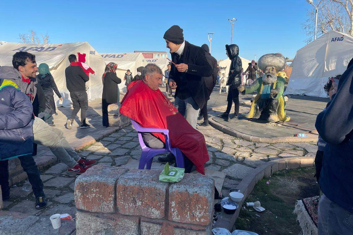 Turkey quake survivors pick up the pieces as Turks in Singapore ...