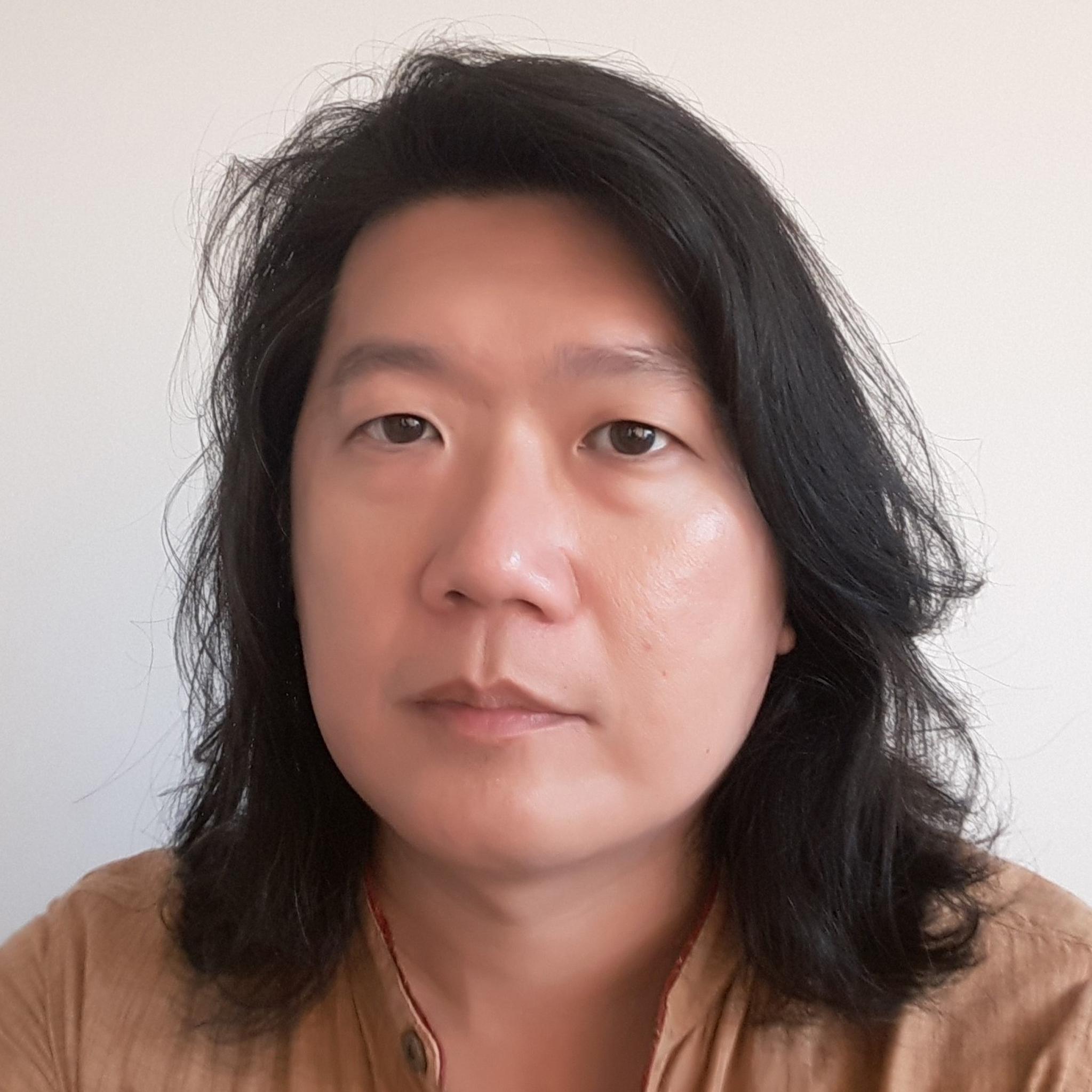 Local authors go global, but Singapore publishers worry | The Straits Times