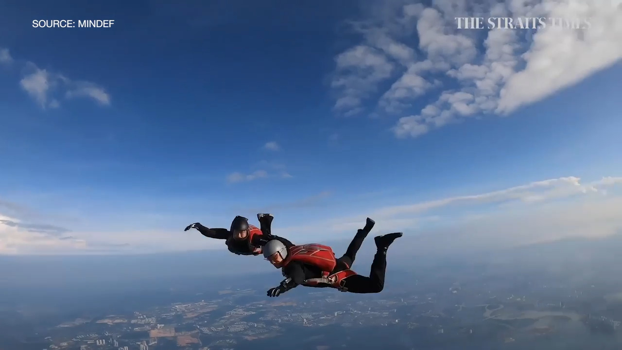 Chief of Army admits he is an adrenaline junkie before free-fall jump ...